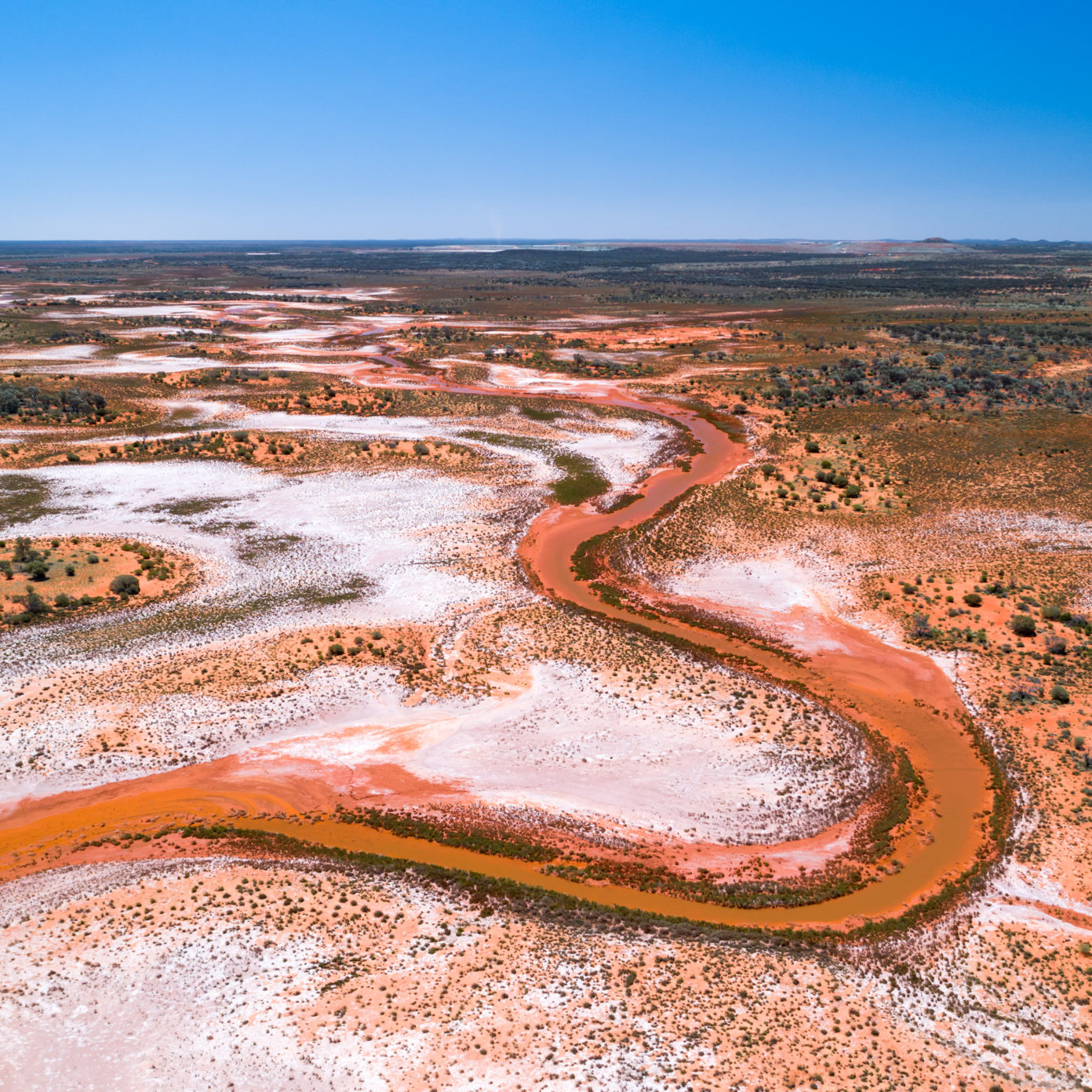 Australia's Golden Outback - Matthew Vandeputte